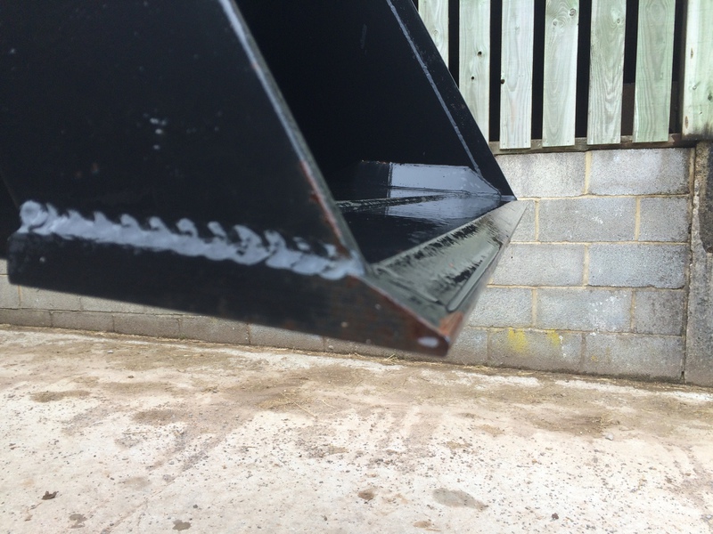 albutt_rehandling_bucket_4 | Blackdown FarmServices