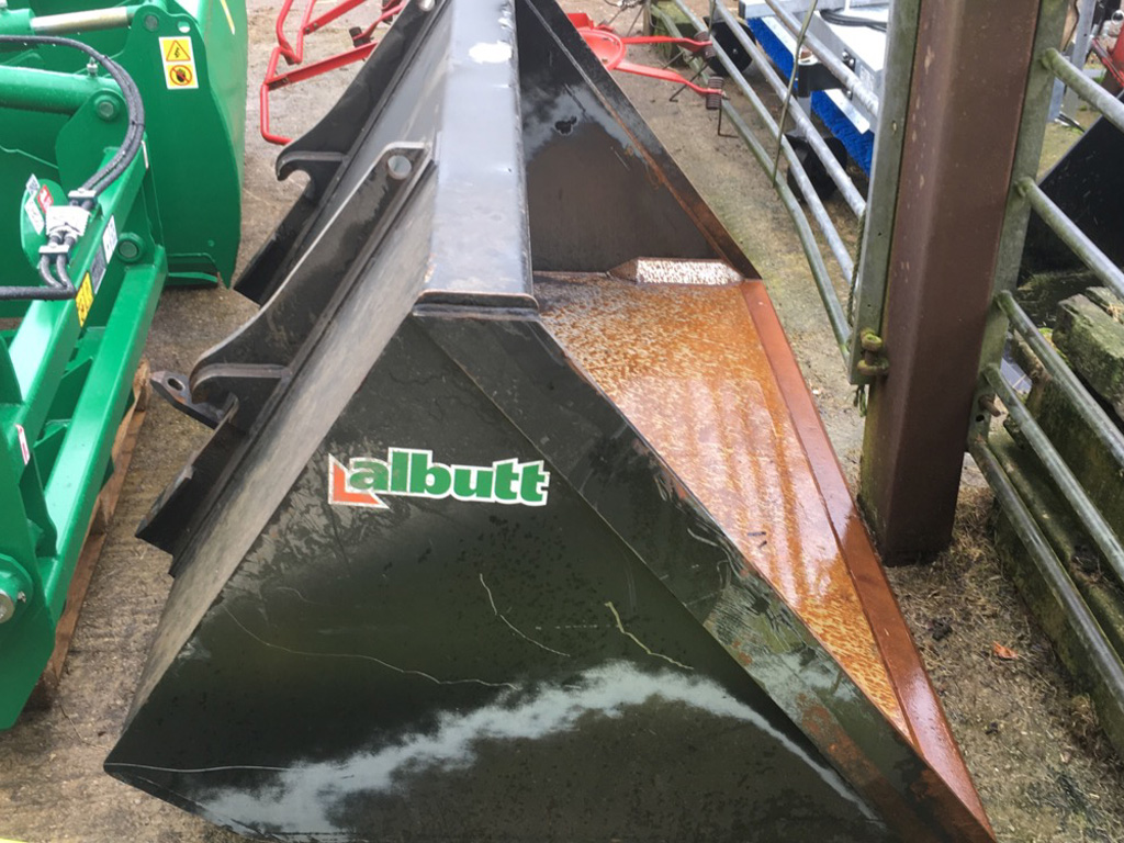 Albut Grain Bucket | Blackdown FarmServices