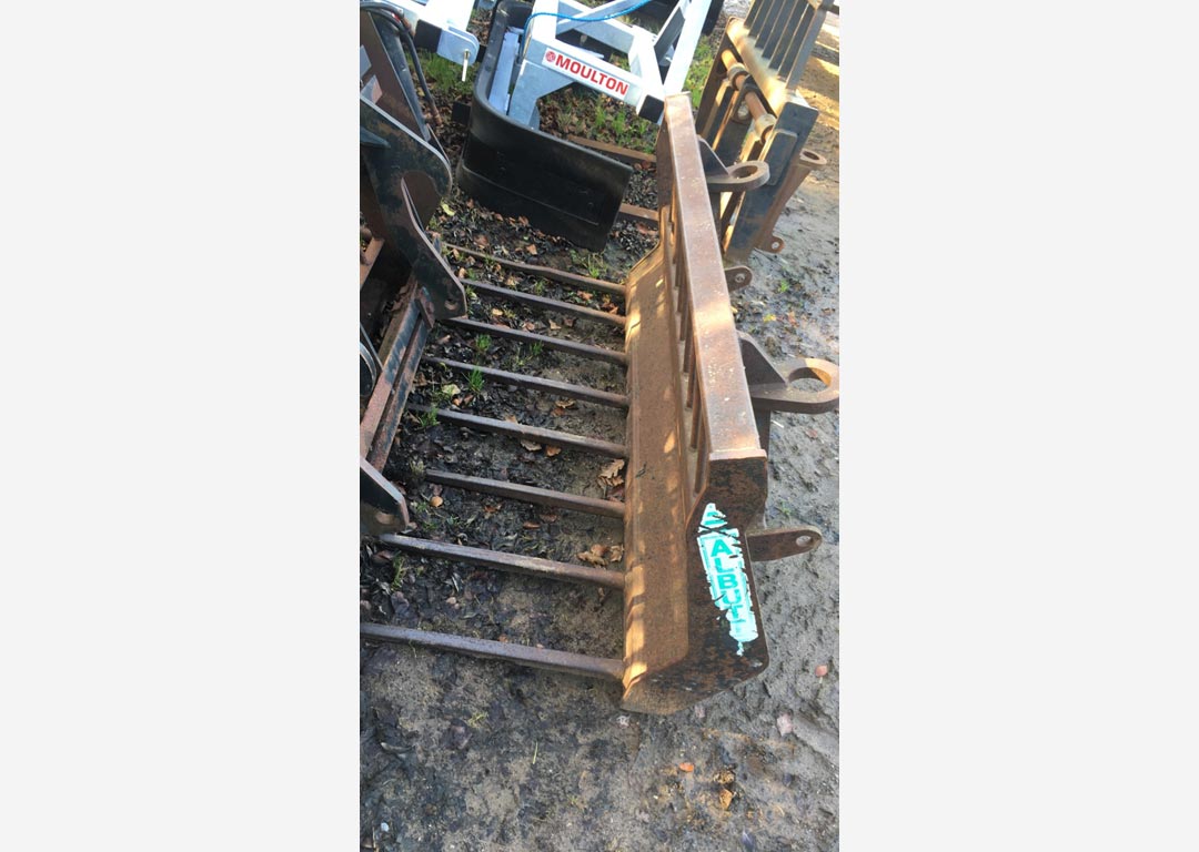 telehandler-muck-fork | Blackdown FarmServices